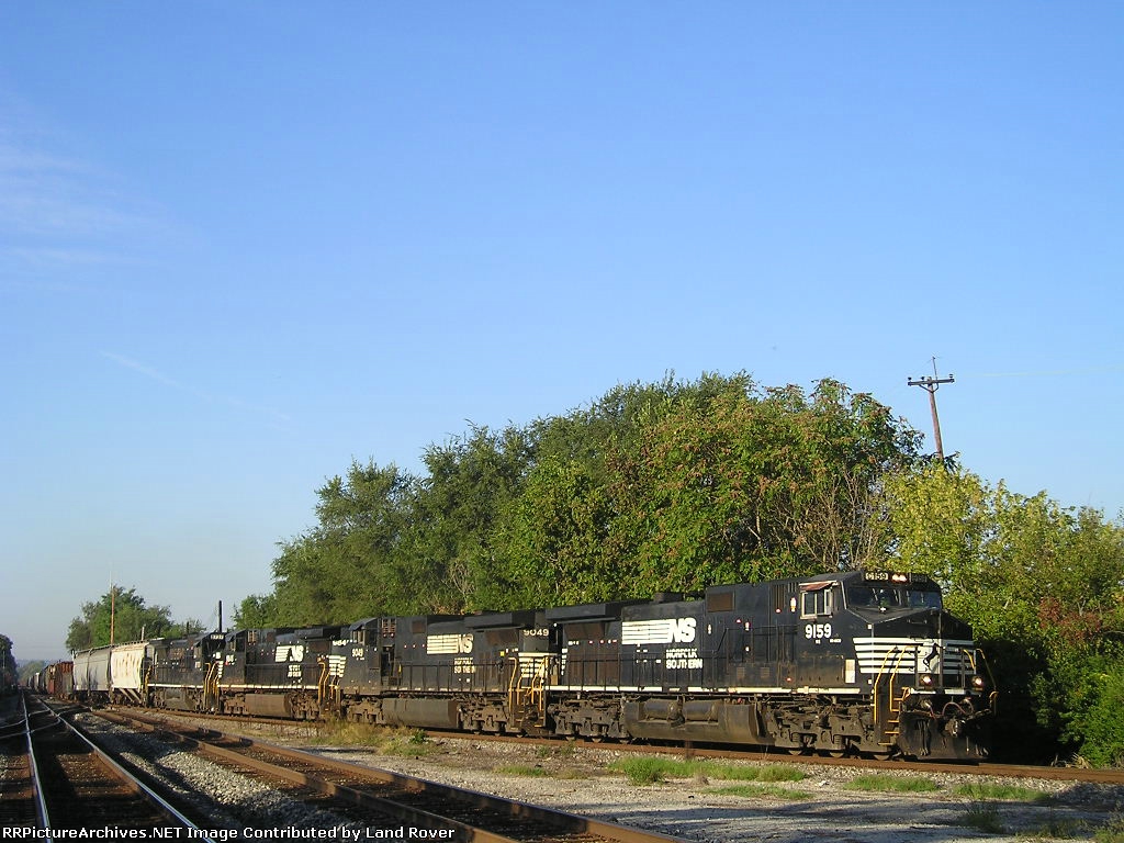 NS 9159 On NS 124 Westbound